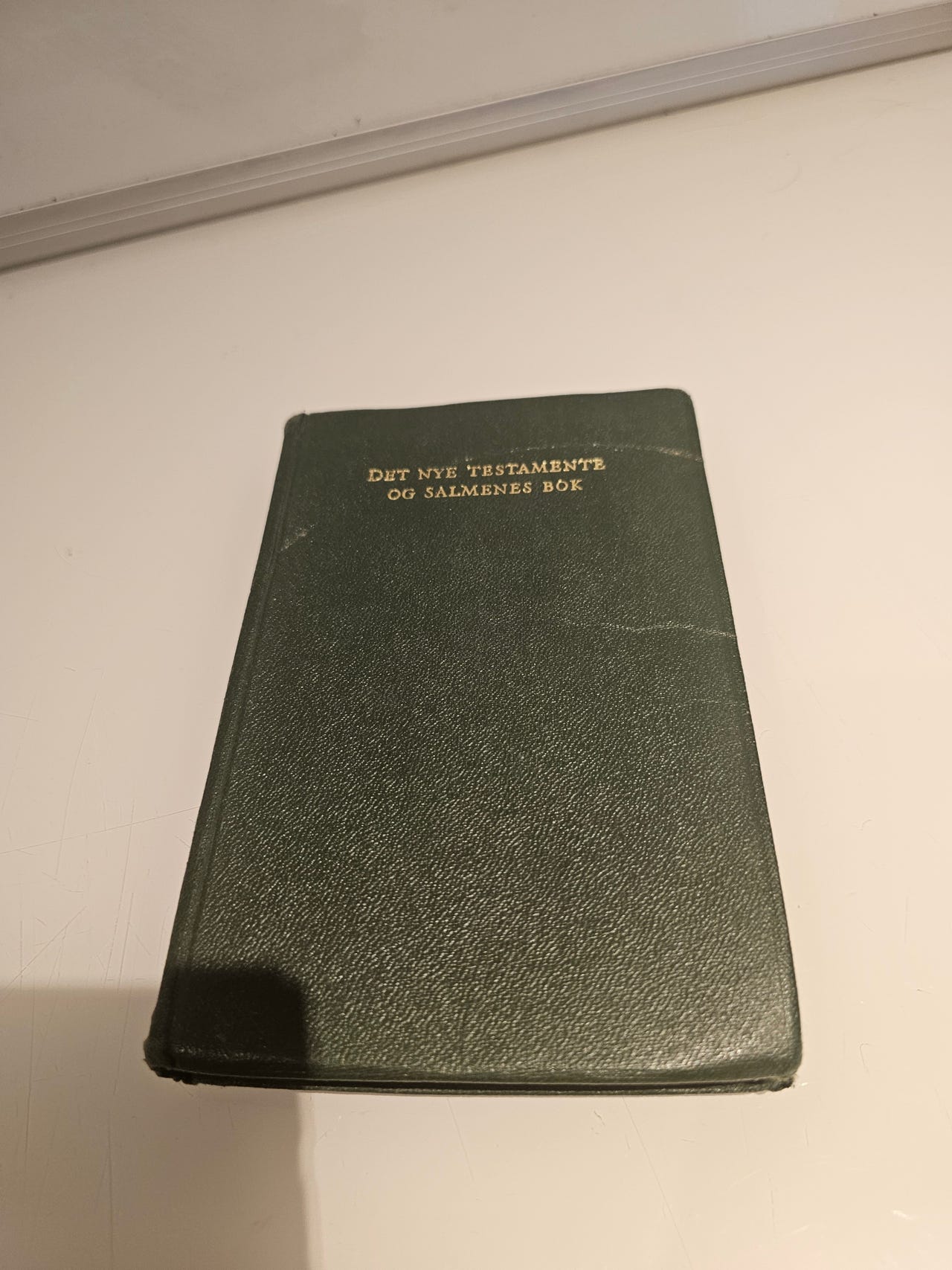 Det Nye Testamente og Salmenes Bok fra 1960 | FINN-torget