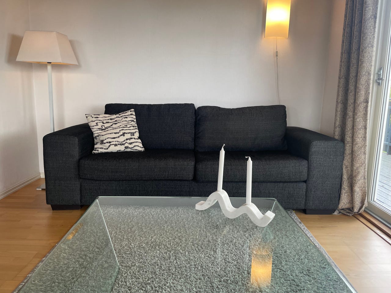 Pent brukt sofa med puff | FINN torget