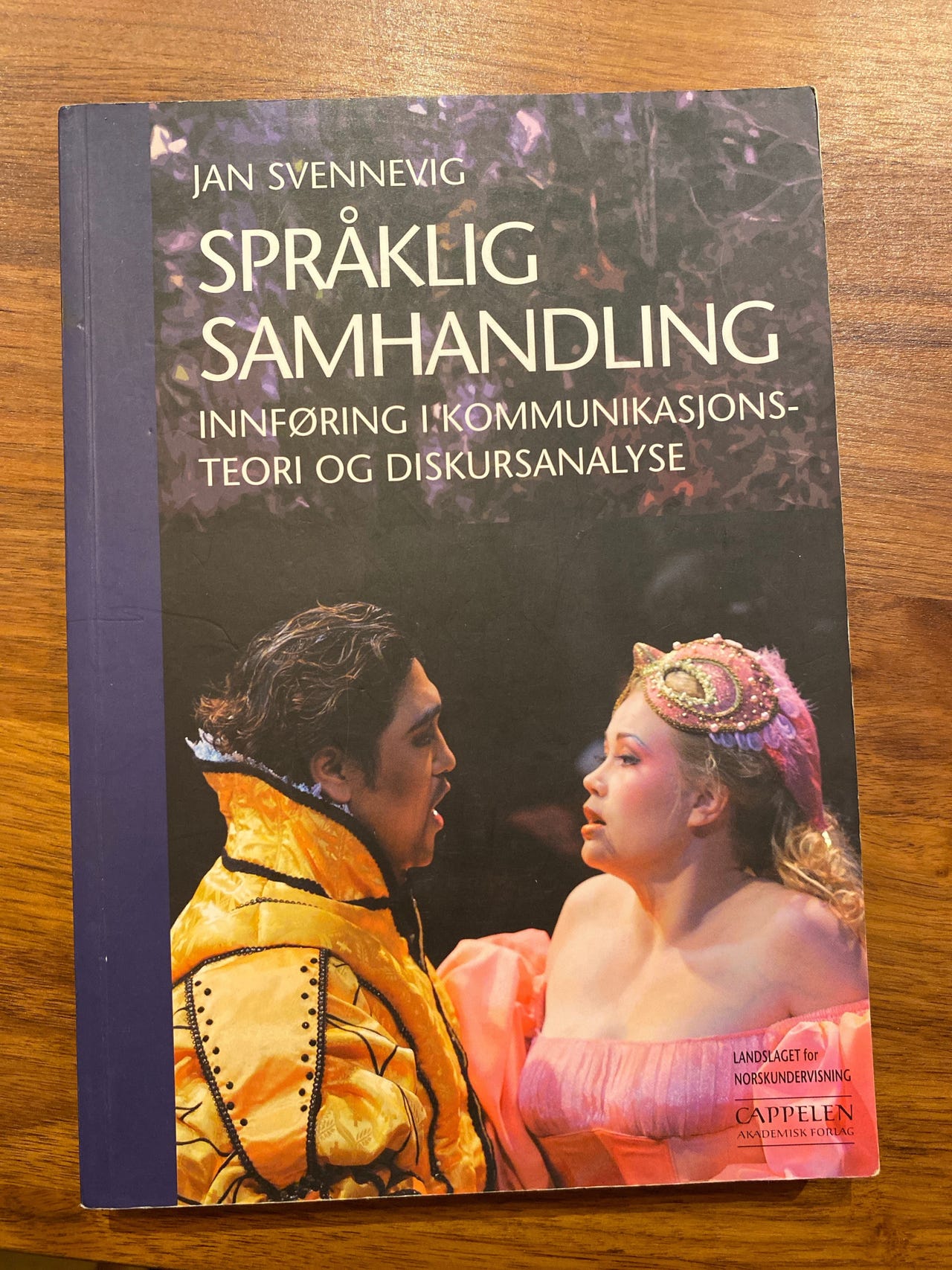 Språklig samhandling. Innføring i kommunikasjonsteori og diskursanalyse ...