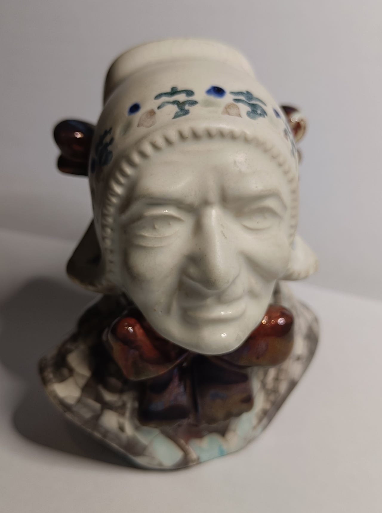 Liten byste av Fiskerkone fra Bornholm Keramikk. | FINN-torget