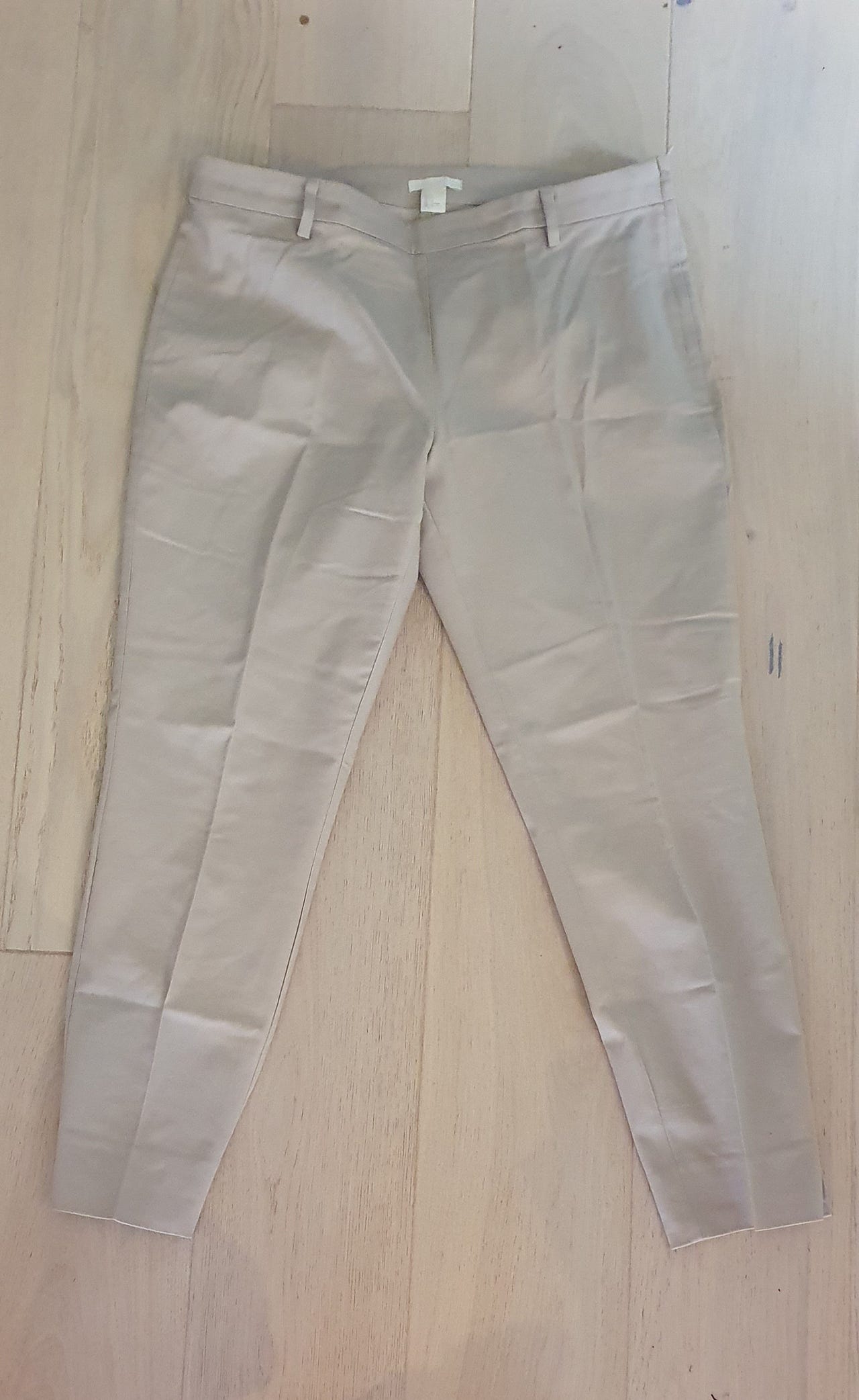 Lys beige buske med flott snitt | FINN-torget