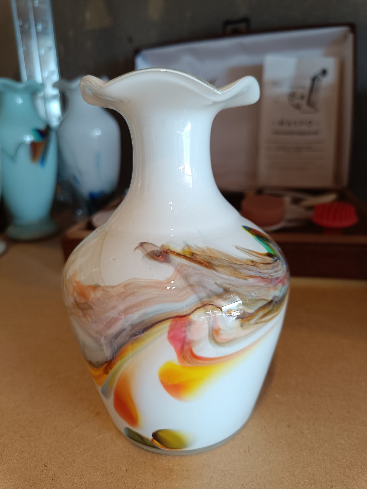 Vakker vase i opalinglass (16 cm) | FINN-torget