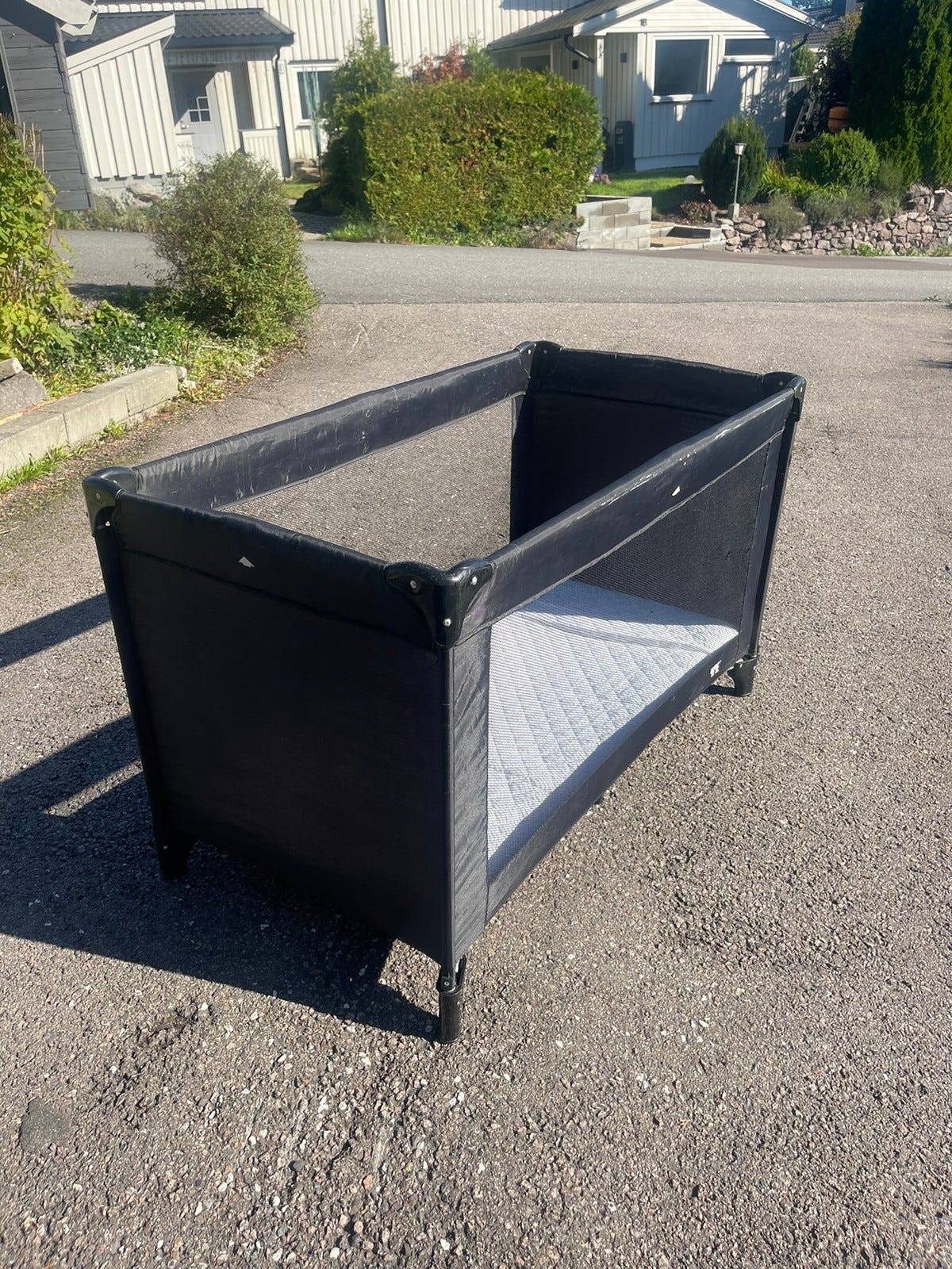 Sort reiseseng | FINN-torget