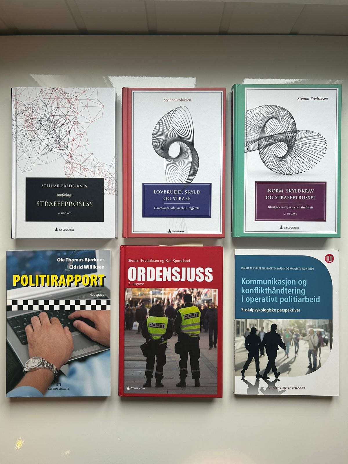 Pensumbøker til Politihøgskolen (B1-B3) 31 bøker | FINN-torget