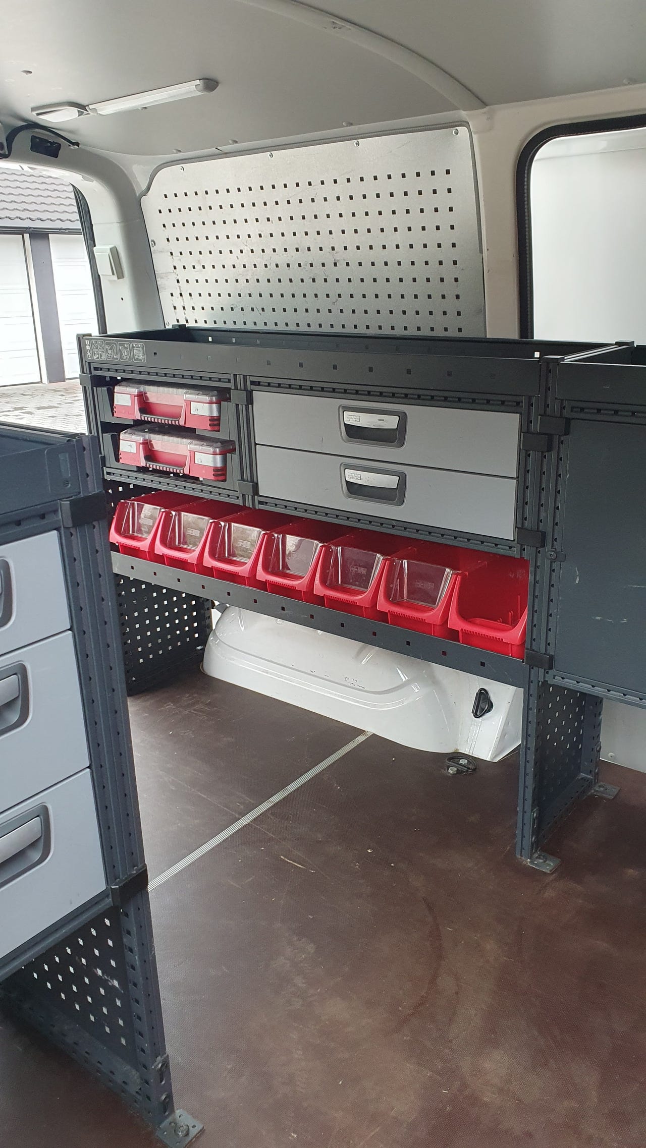 Bilnnredning HH Modul System fra en Transporter | FINN-torget