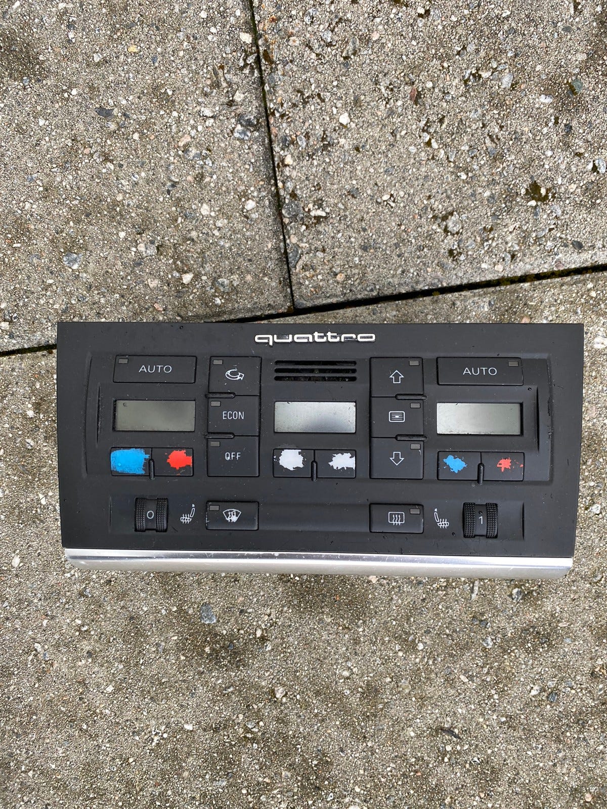 Audi A4 B6 B7 A/C climate control with Seat heating | FINN-torget