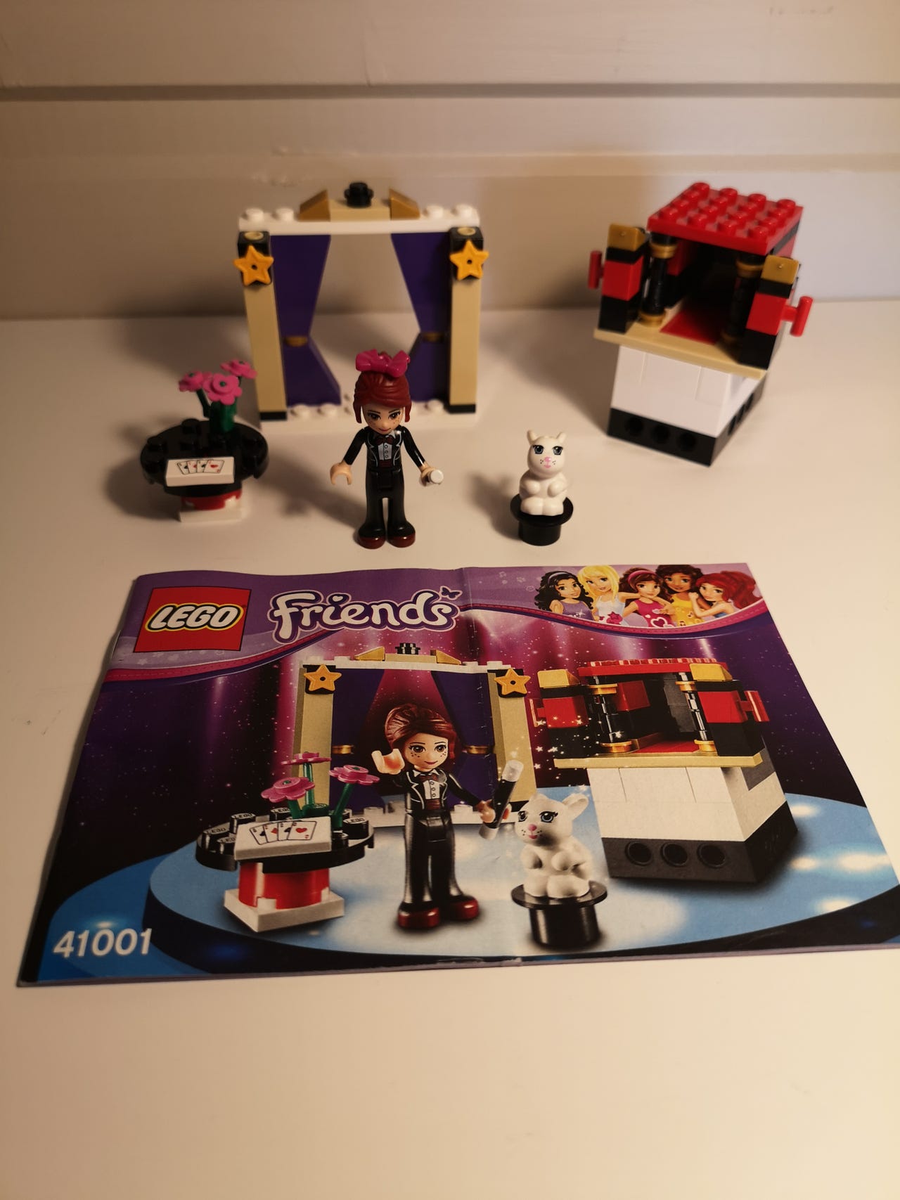 Lego Friends Mia's Magic Tricks 41001 | FINN-torget