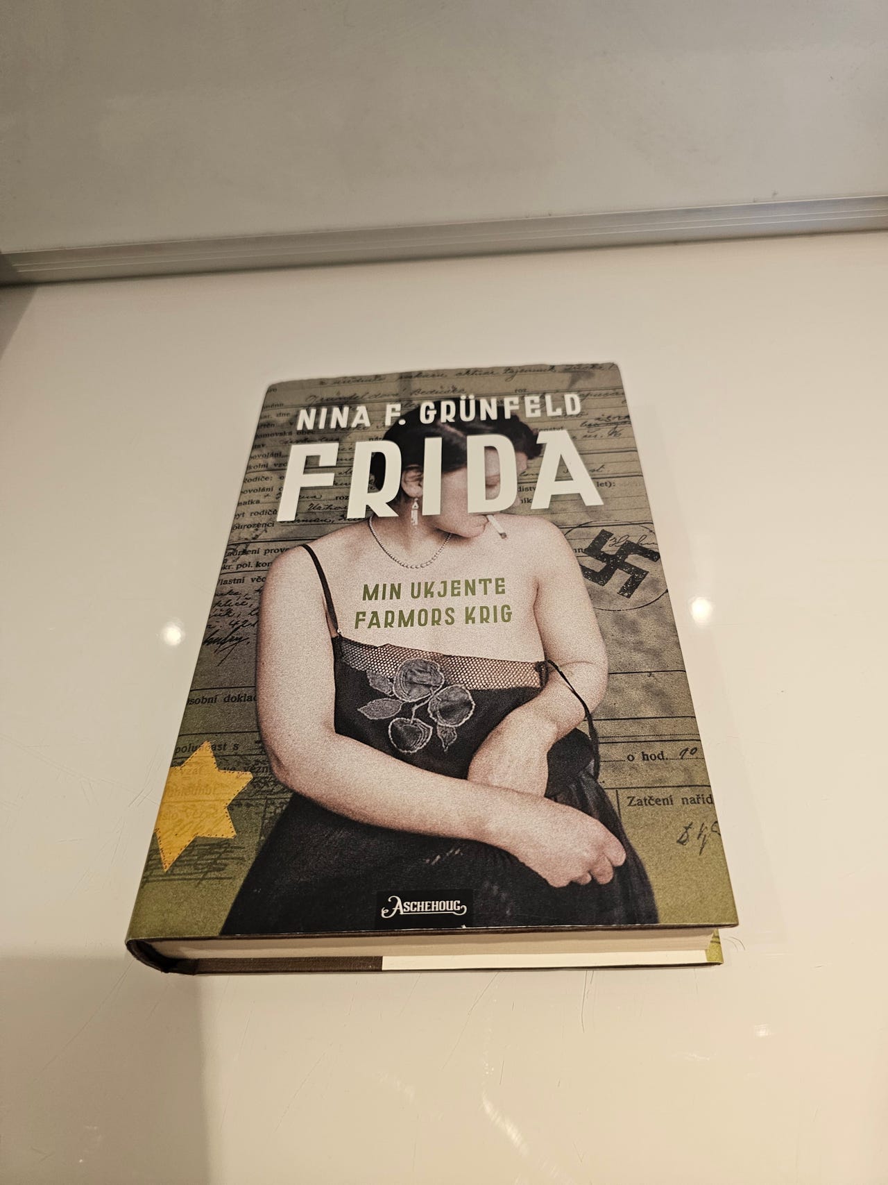 Frida. Min ukjente farmors krig. av Nina F. Grünfeld | FINN-torget