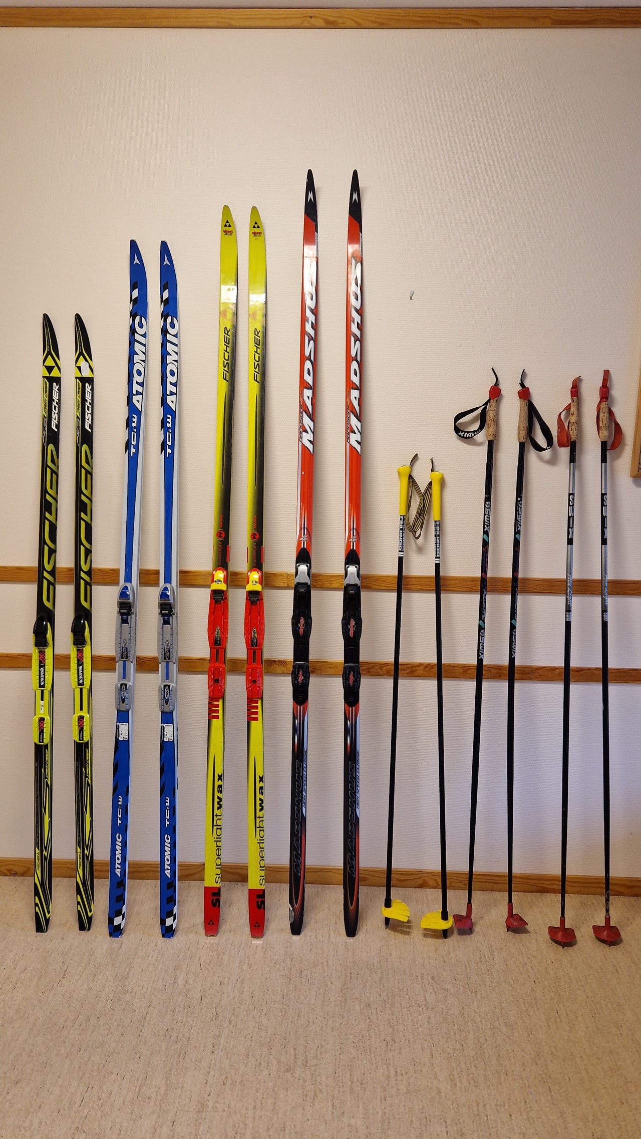 Langrennski 170 190 197 205 cm og skistaver 140, 150, 152,5 cm | FINN torget