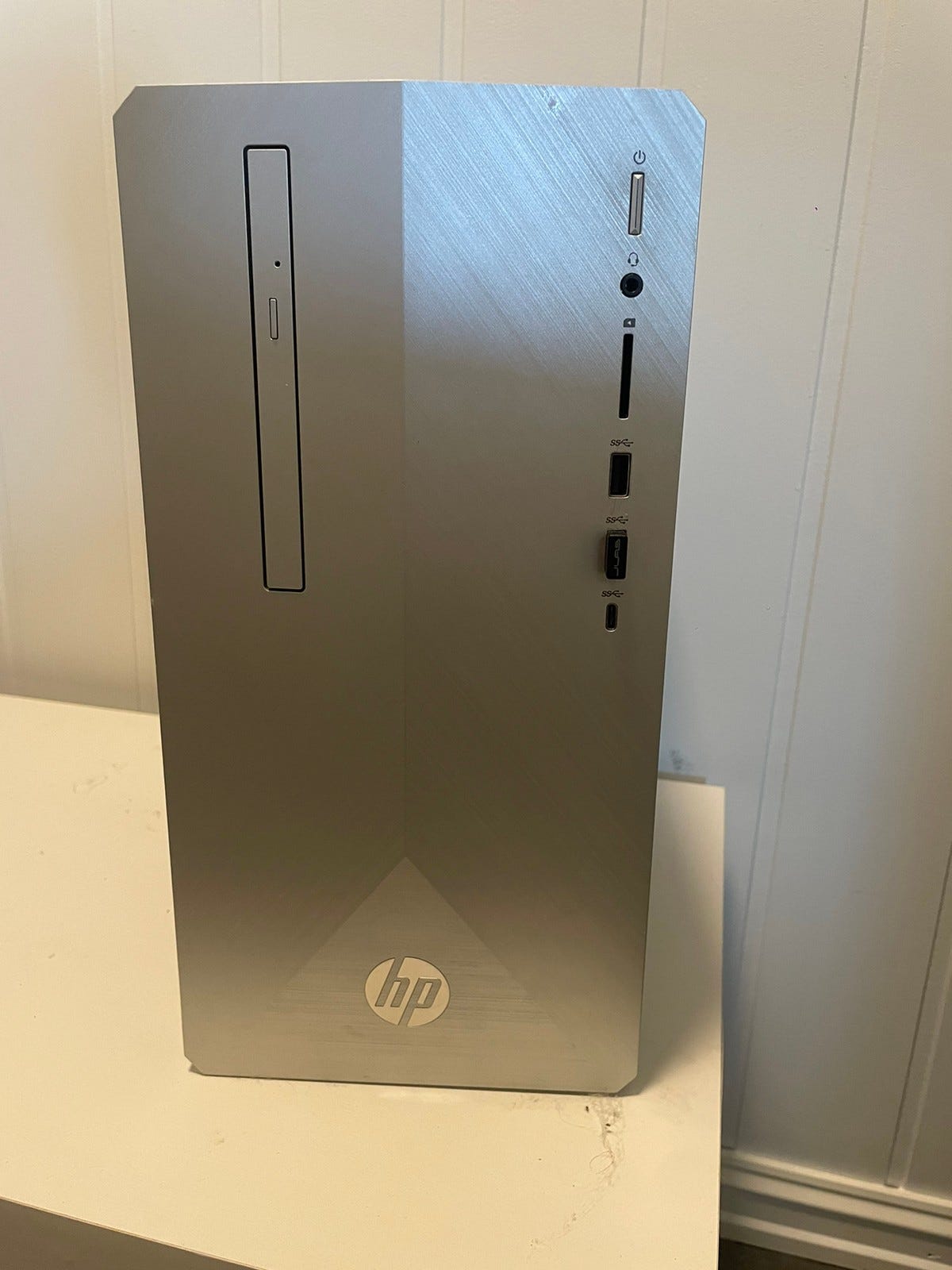 HP Pavilion 595-p0010no selges | FINN-torget