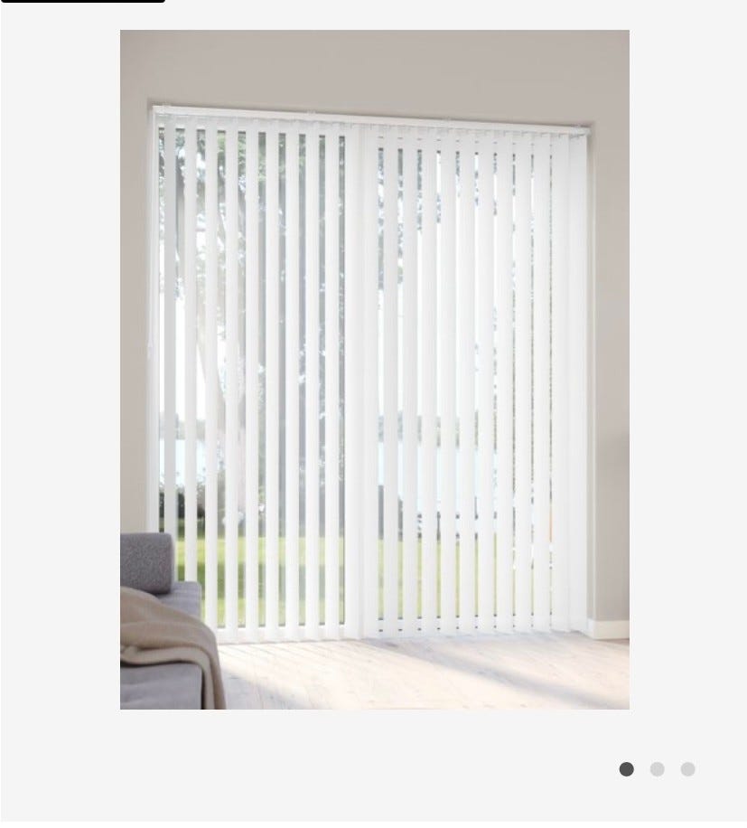 Hvite lamell gardiner selges, med skinner | FINN-torget