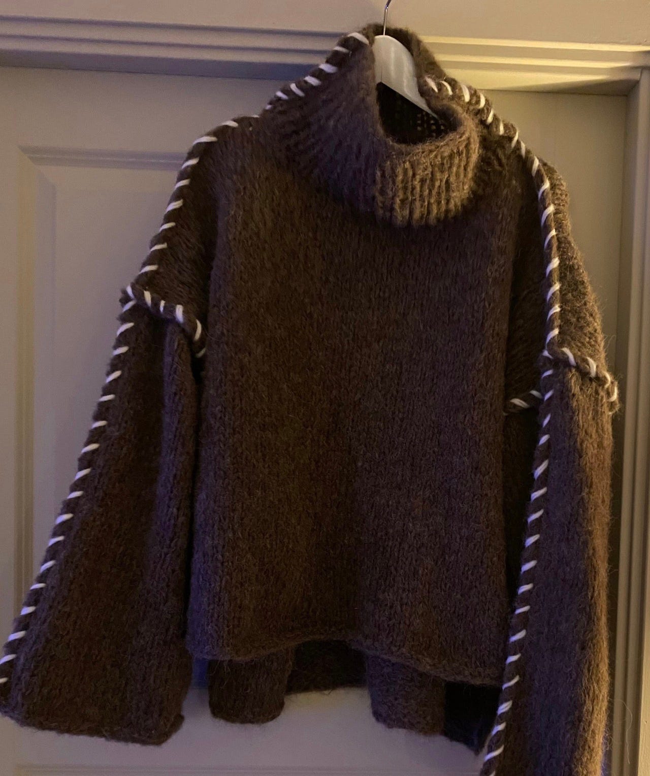 Strikket «Stitch» genser i Alpakka Maya. Farge 718 | FINN torget