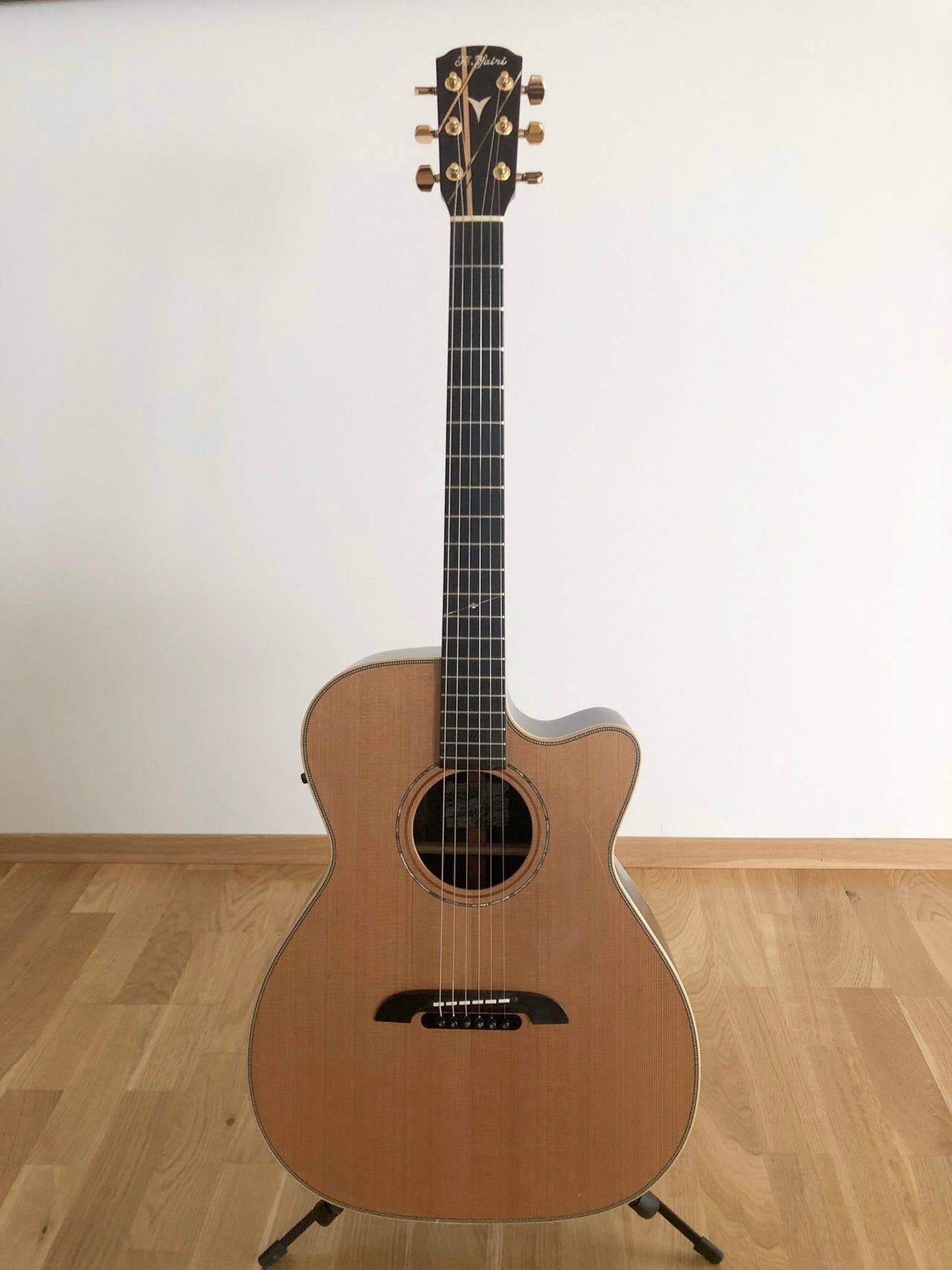 K. Yairi WY-1 gitar. | FINN-torget