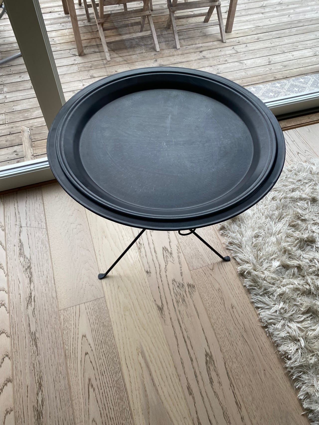 Sidebord/lite bord i metall fra Home & Cottage | FINN-torget