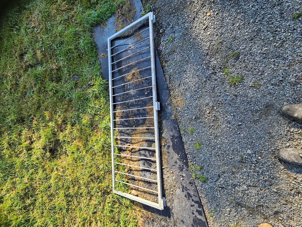 Skillevegg av stall - Stall innredning | FINN torget