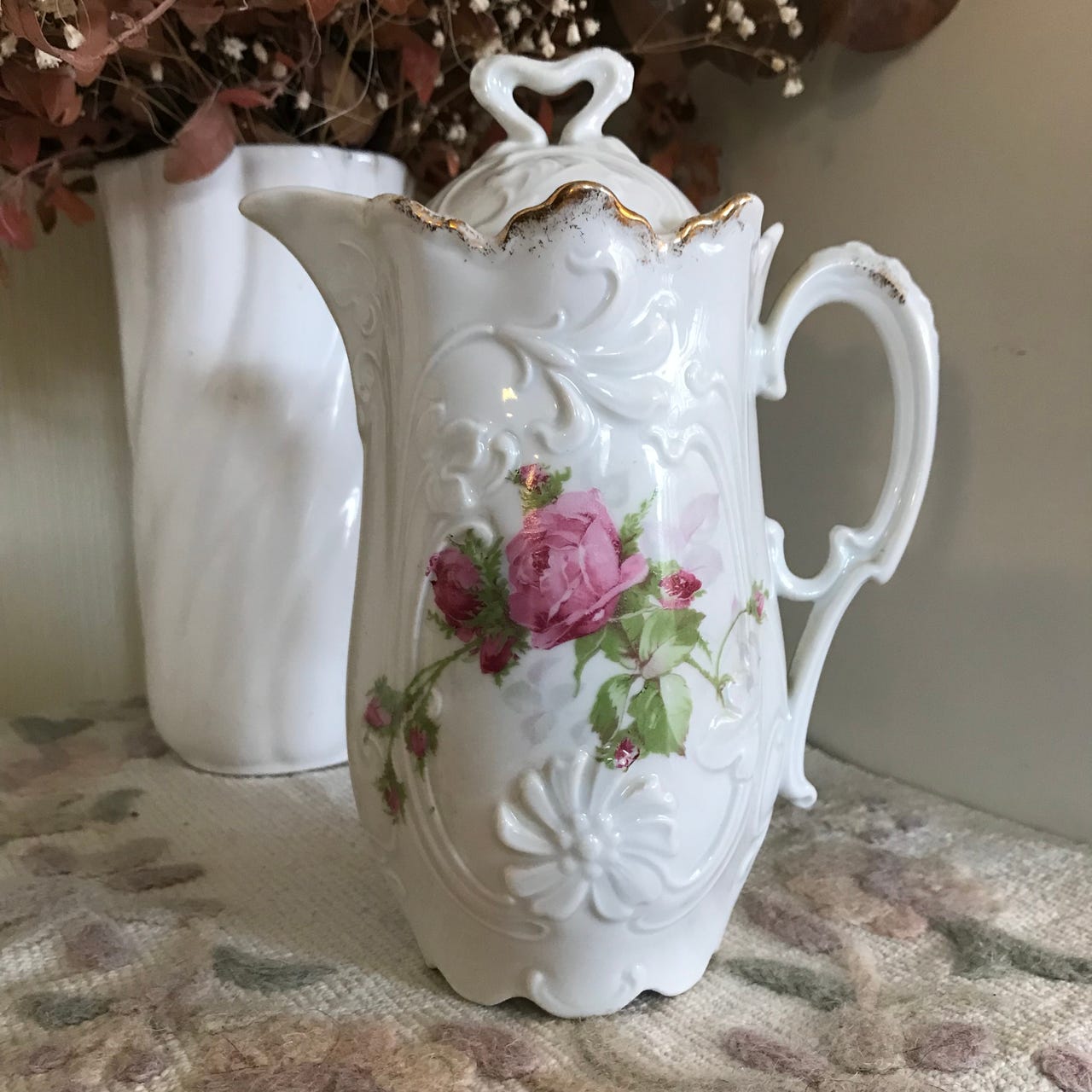 Nydelig liten kanne i porselen | FINN-torget