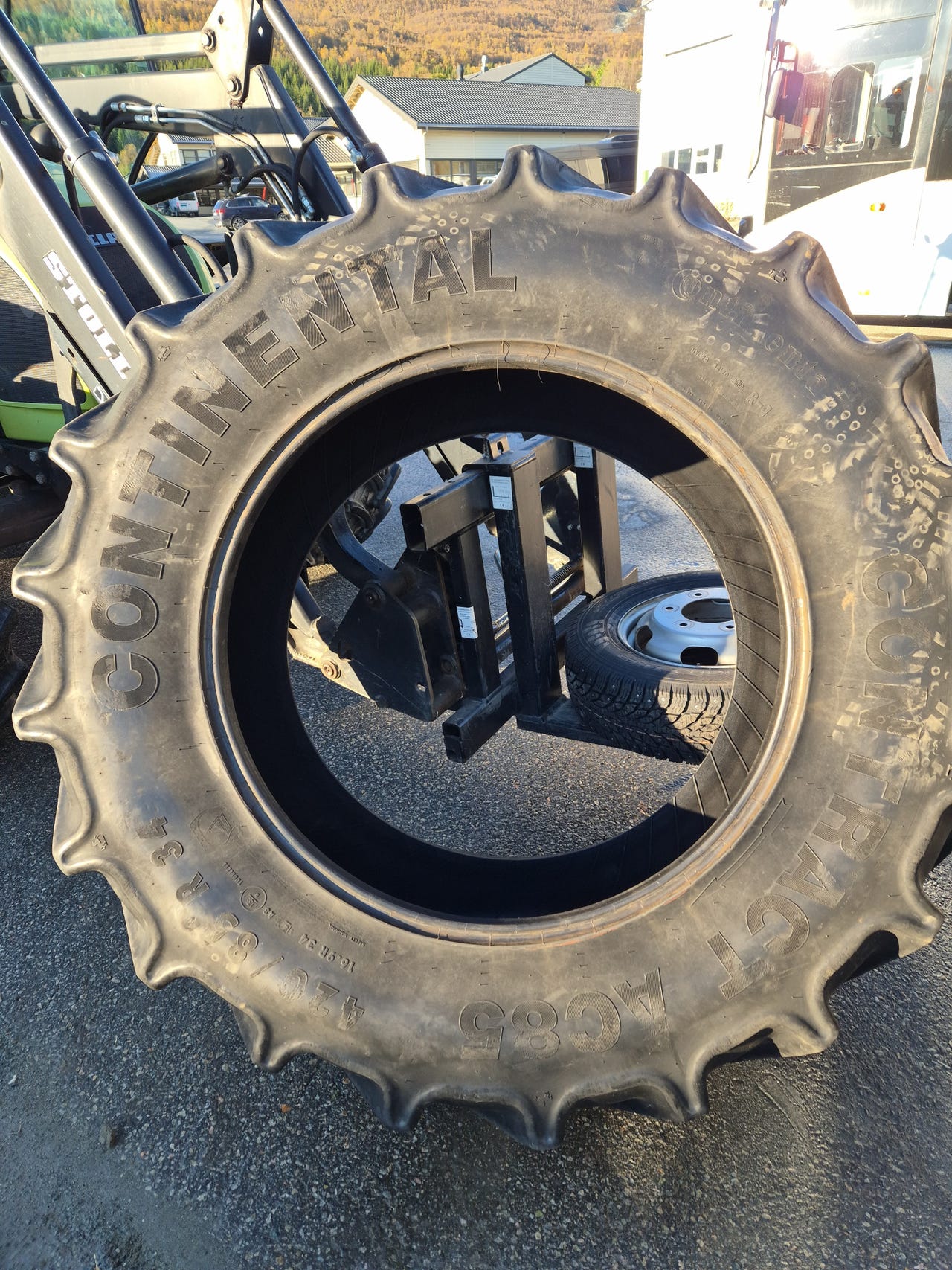 Continenal Contract AC85 420/85R34 | FINN-torget