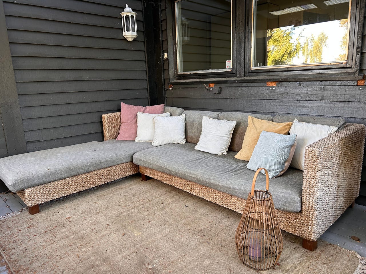 Flott utesofa i naturlig materiale selges billig! | FINN torget