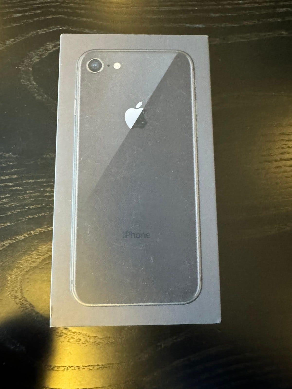 iPhone 8 box | FINN-torget