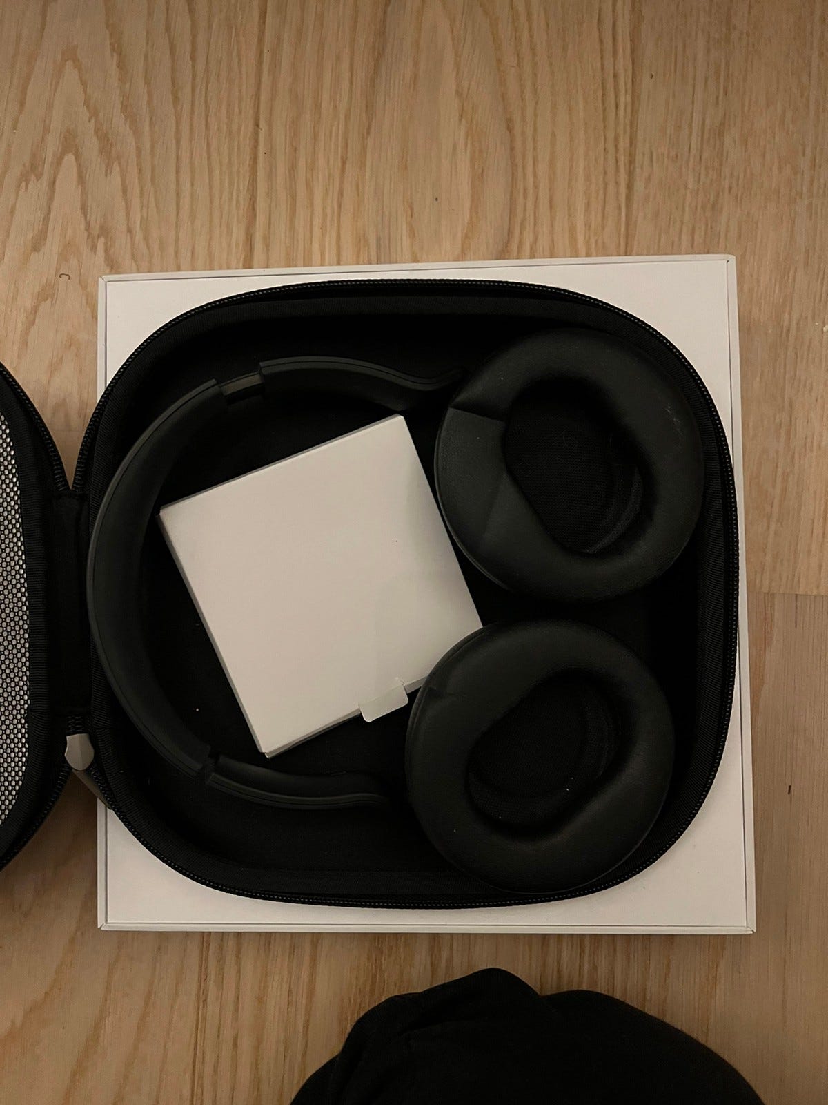 Microsoft surface støykanselerende headsett | FINN torget