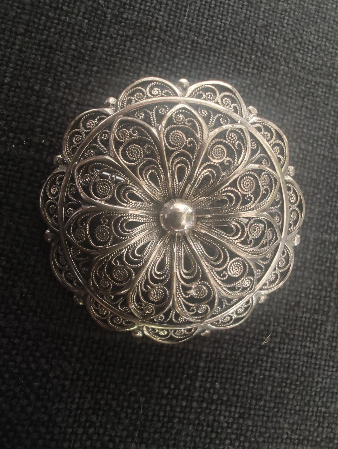 Eldre brosje i sølv | FINN-torget