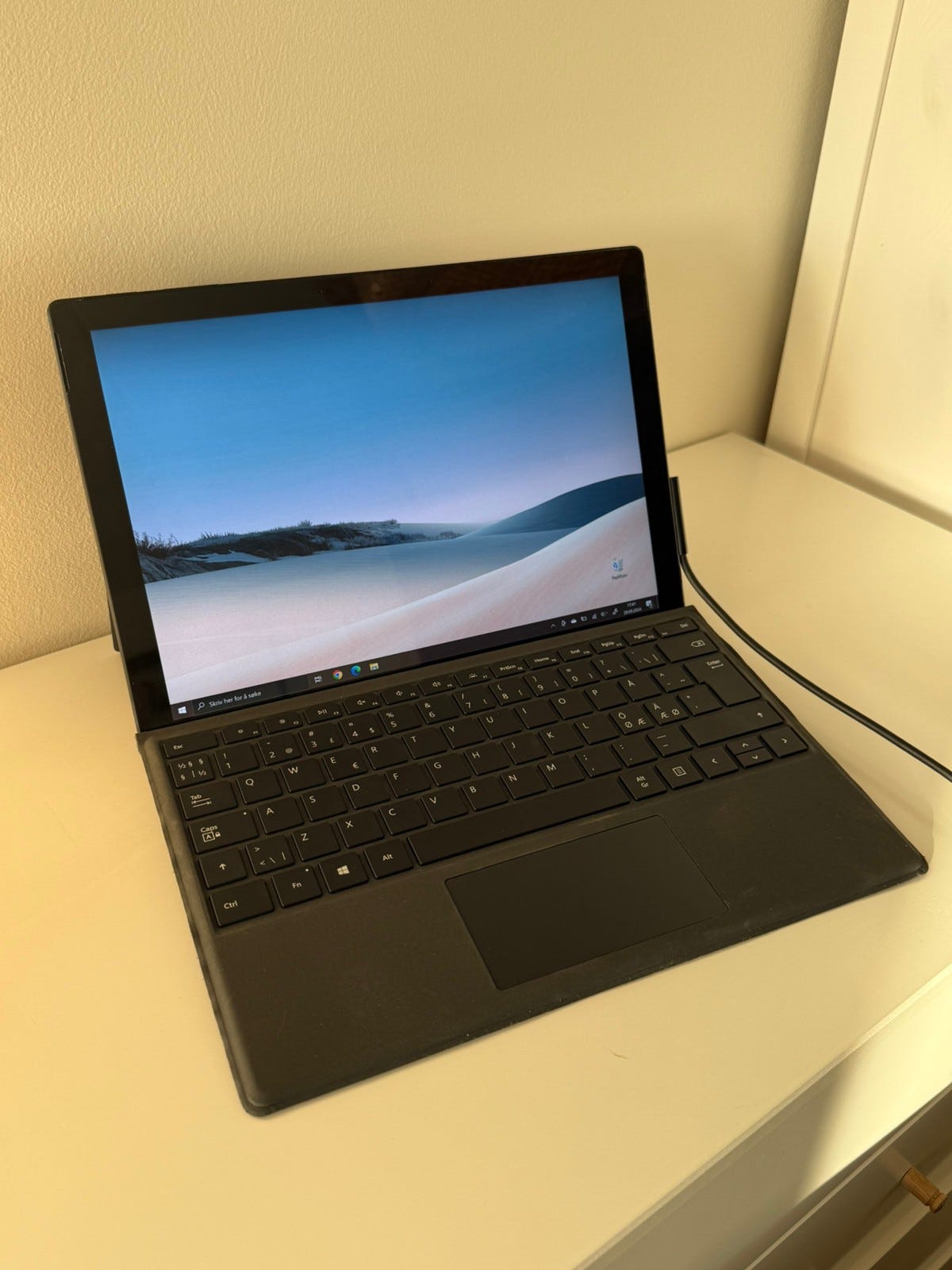 Microsoft Surface Pro 7 8/256 GB m/ tastatur | FINN-torget