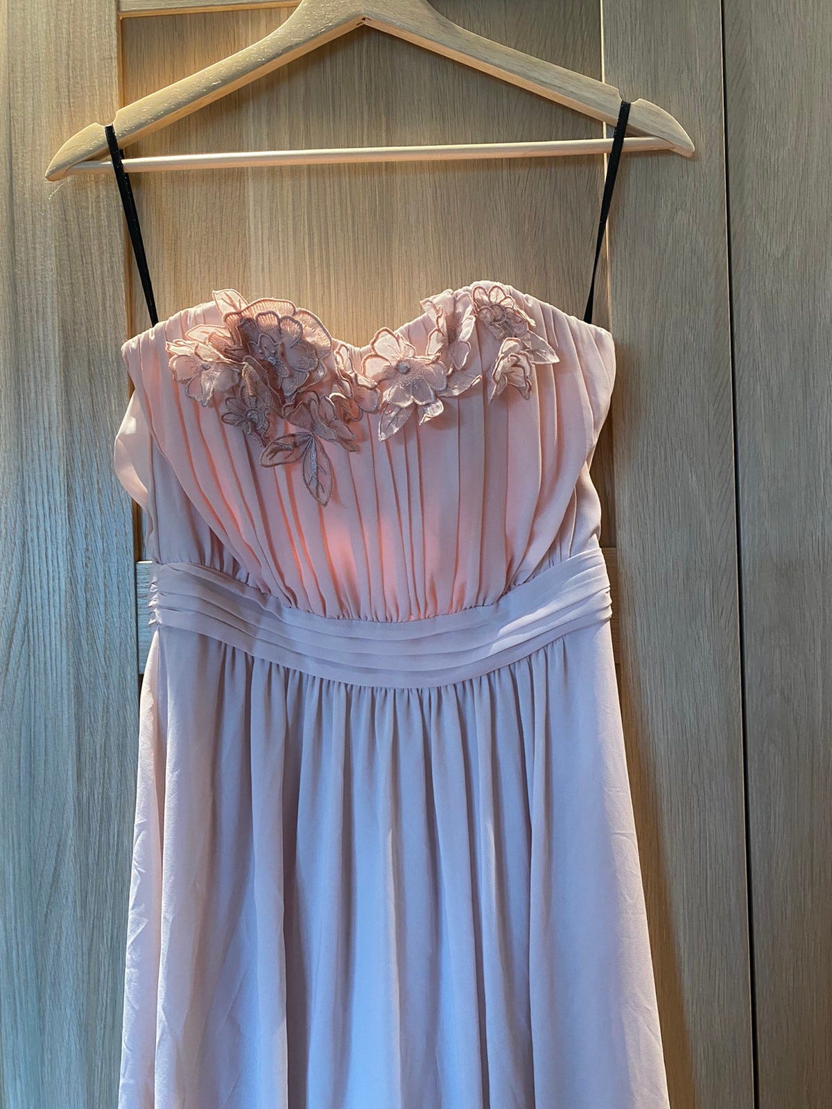 Pudder-rosa maxikjole fra HM | FINN-torget