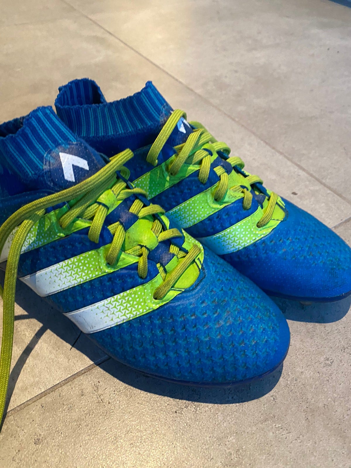Fotballsko Adidas str.35.5. | FINN-torget