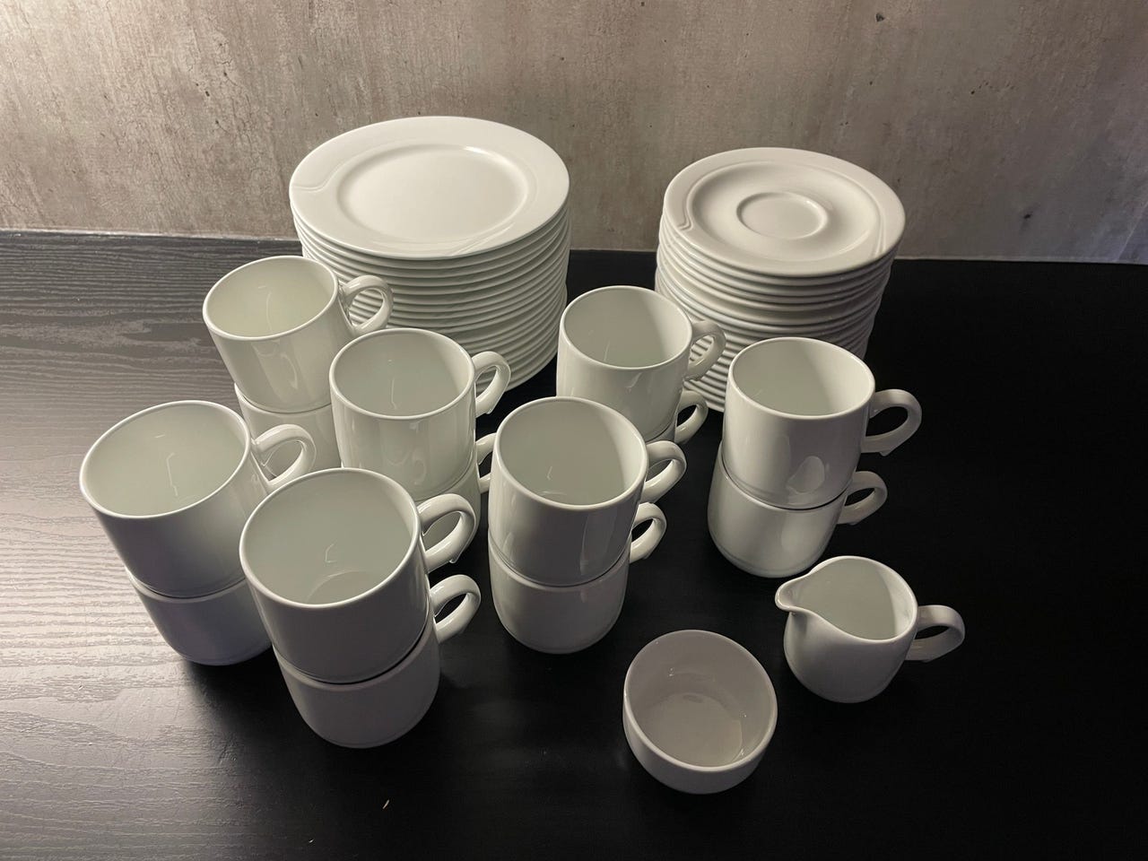 Hvitt, stilrent servise fra Figgjo | FINN-torget