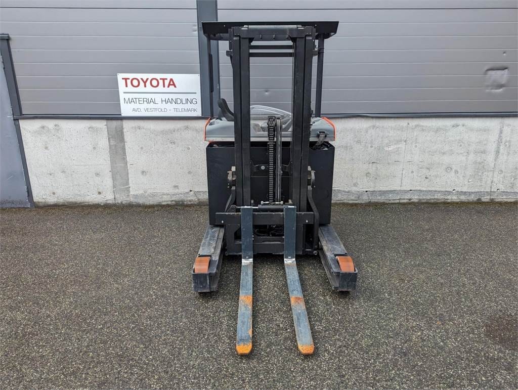 Til salgs: Toyota RRE160B - 2022 - Truck - Løftekapasitet 1600 kg ...