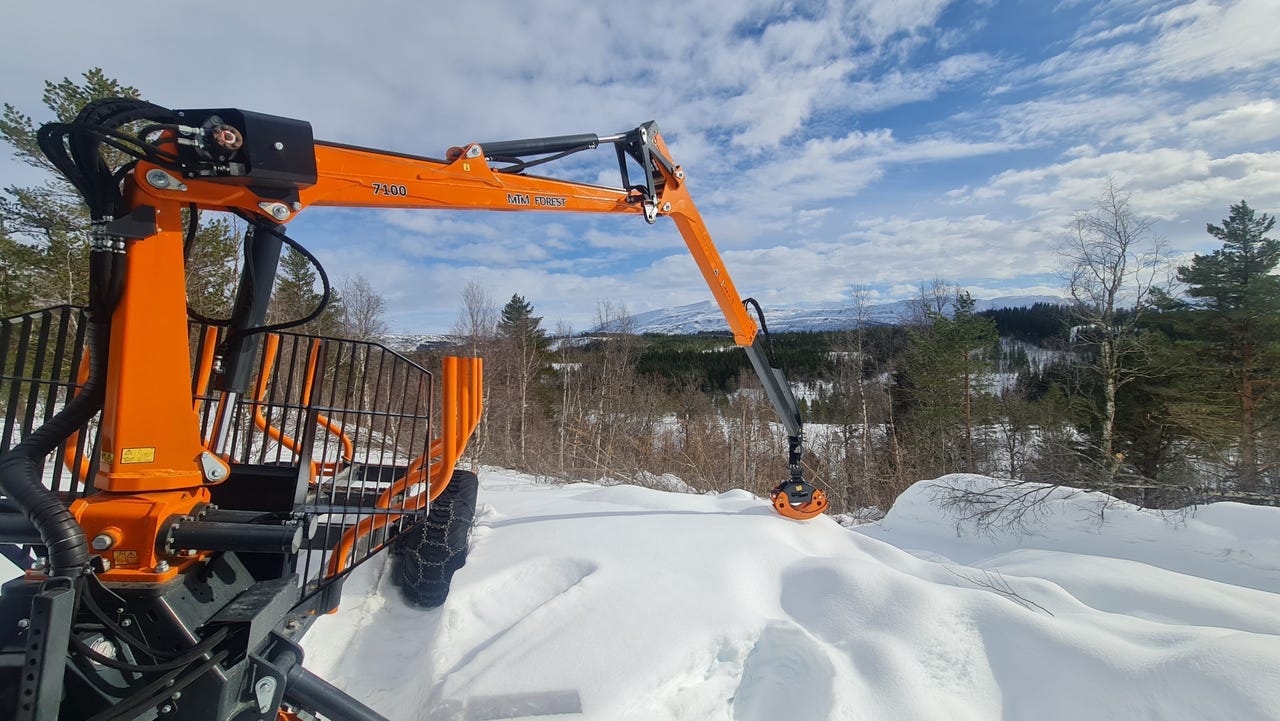 Til salgs: MTM 10T TØMMERHENGER 7,1 KRAN - 2024 | FINN.no