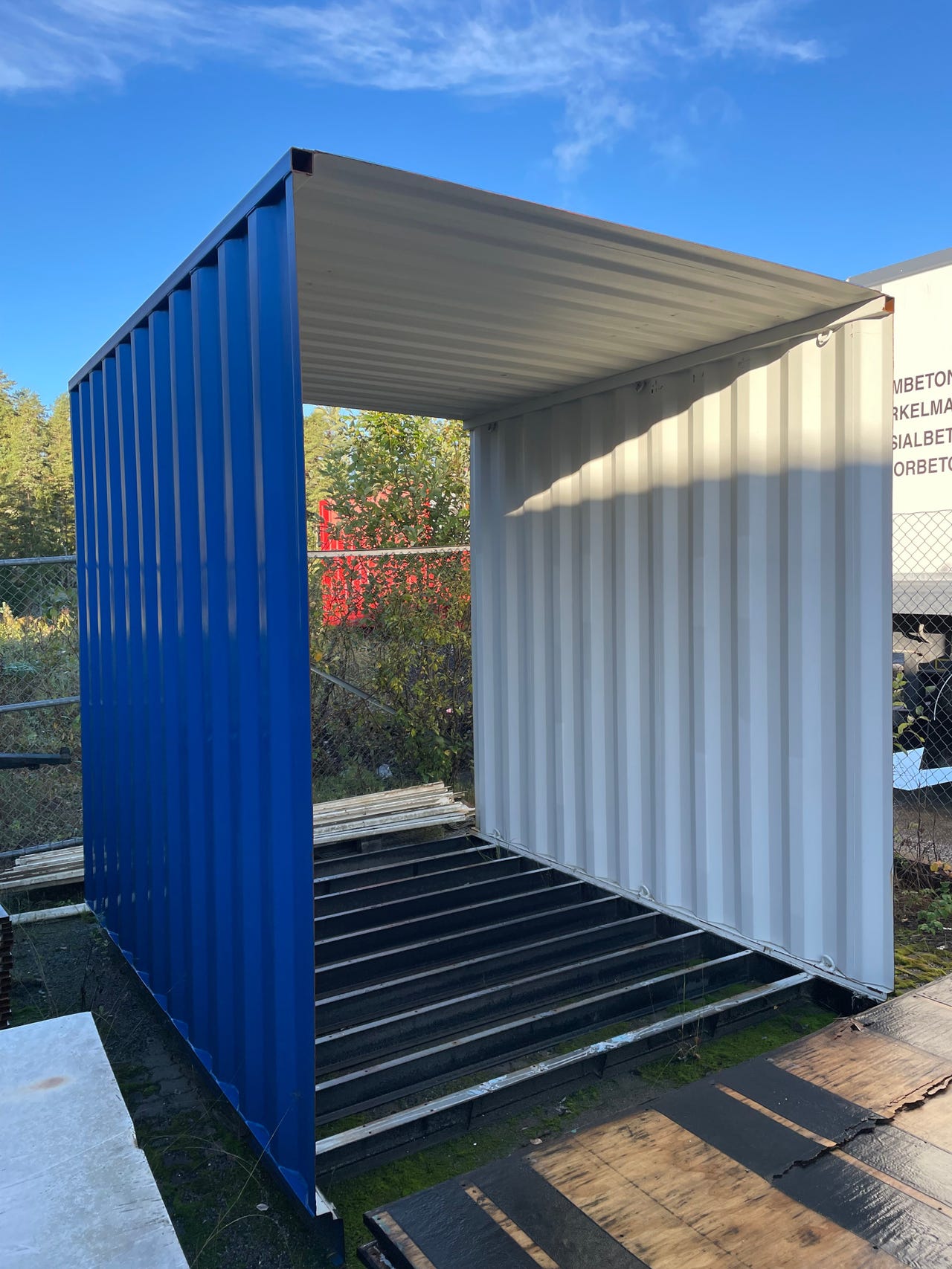 En del av container / RESERVERT tom 20.11.24 | FINN-torget