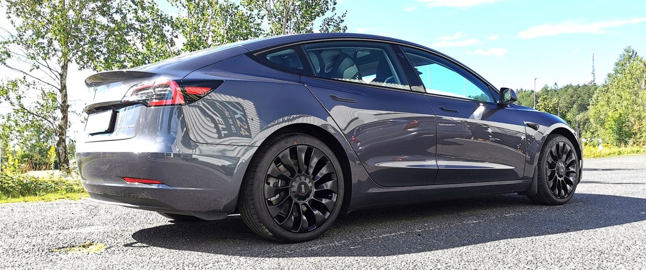 19" TESLA MODEL 3 GOODYEAR VINTERHJUL! UBERTURBIN STYLE! | FINN-torget