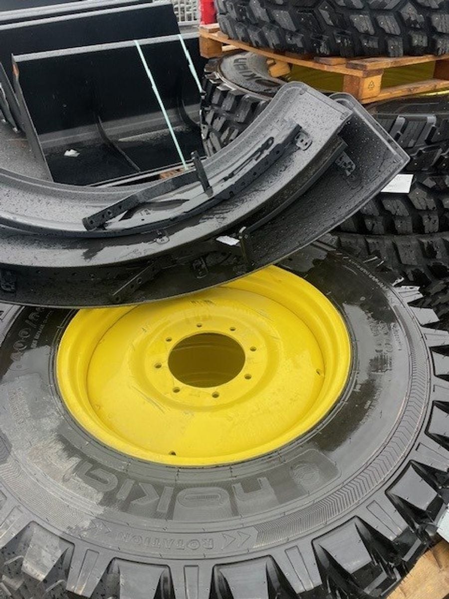 Til salgs: John Deere Hjul par: Nokian TRI2 400/80 28 gul - 2024 | FINN.no