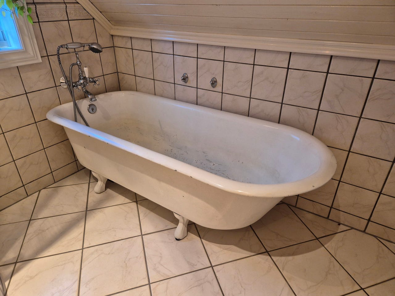 Gammelt badekar | FINN-torget