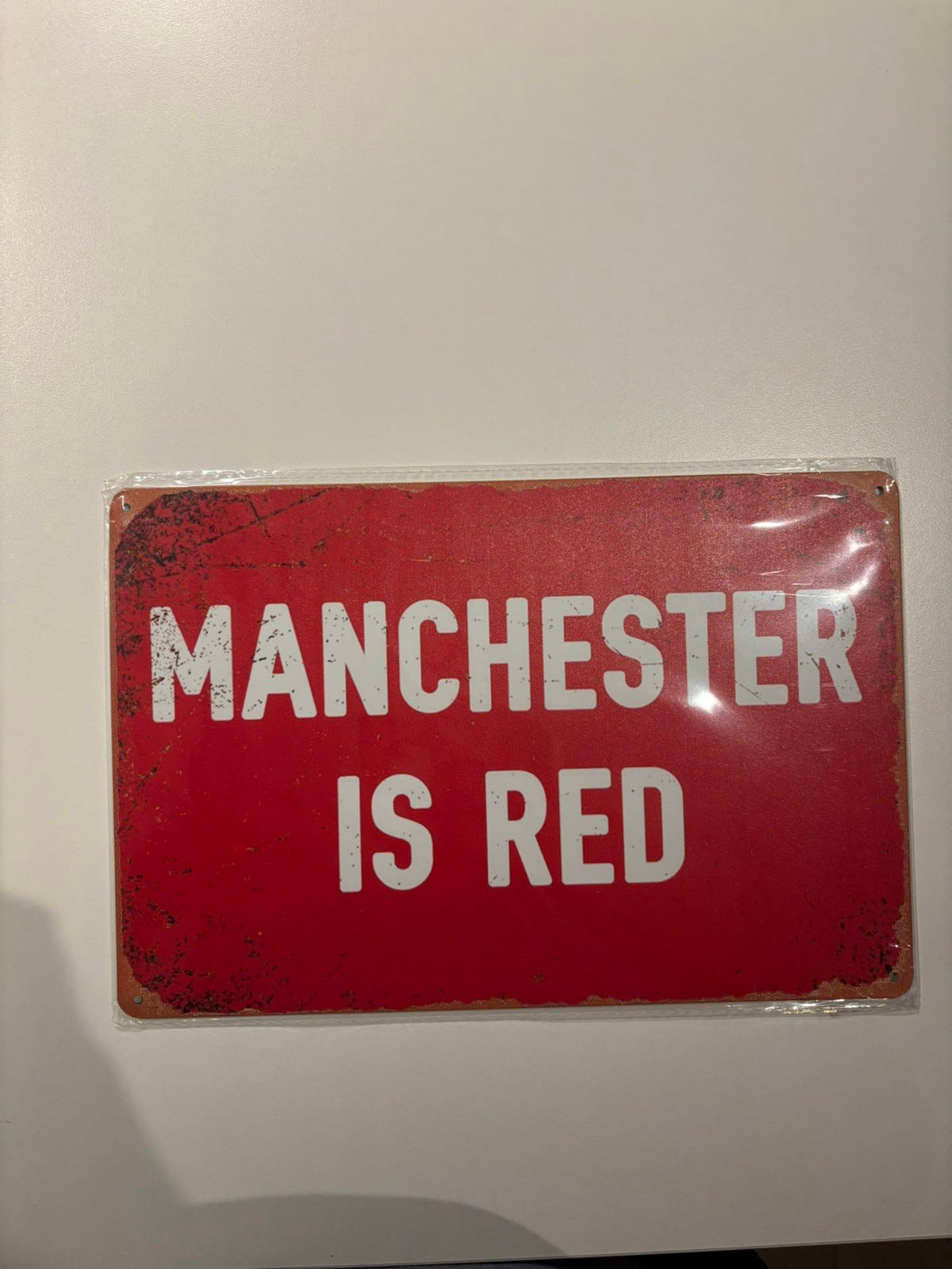 Manchester Is Red metallskilt | FINN-torget