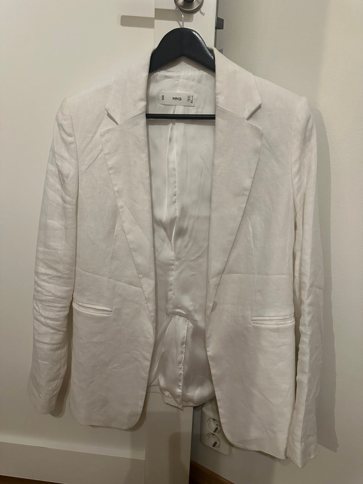 Lin Blazer i Hvit 38/S aldri brukt | FINN-torget