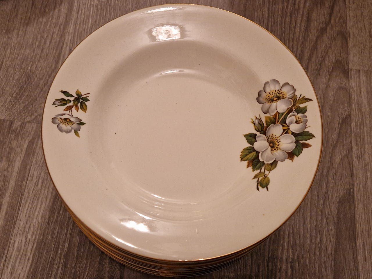 Servise fra Egersund - Hvit blomst | FINN-torget