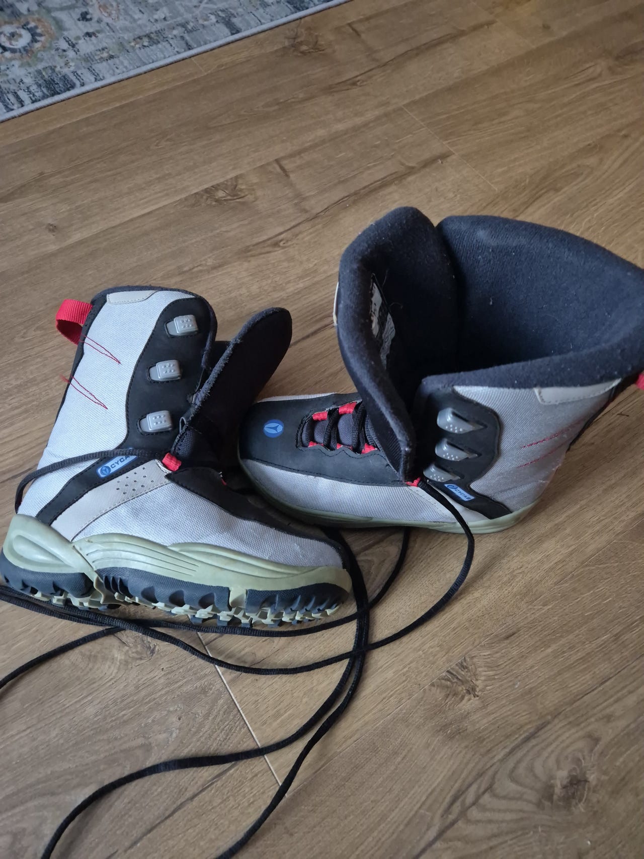 Snowboardsko barn str 36 | FINN-torget