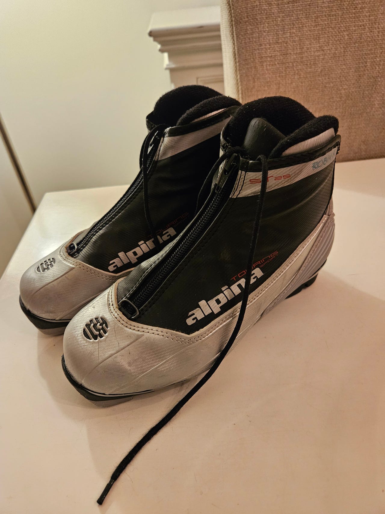 Alpina skisko str 37, 150 kr +frakt | FINN-torget