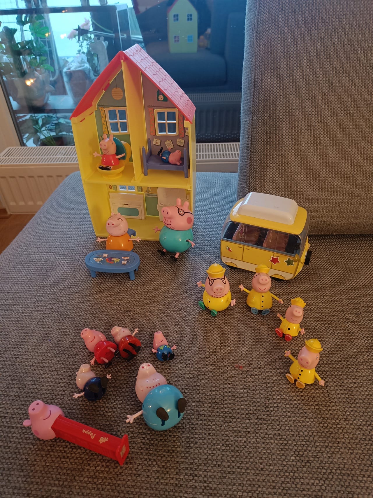Peppa Gris Leker med hus og bil | FINN-torget