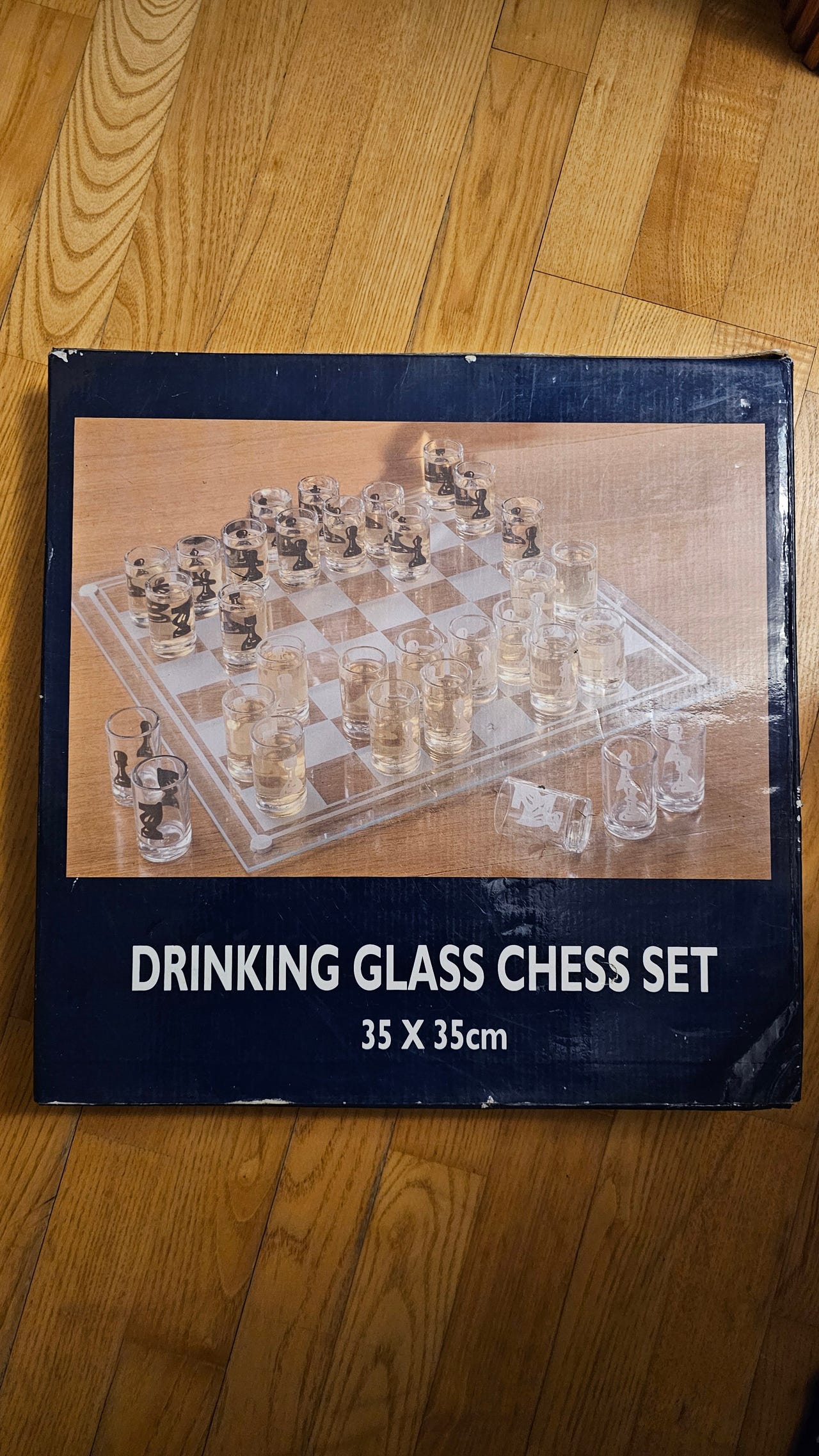 Drinking glass chess set | FINN-torget