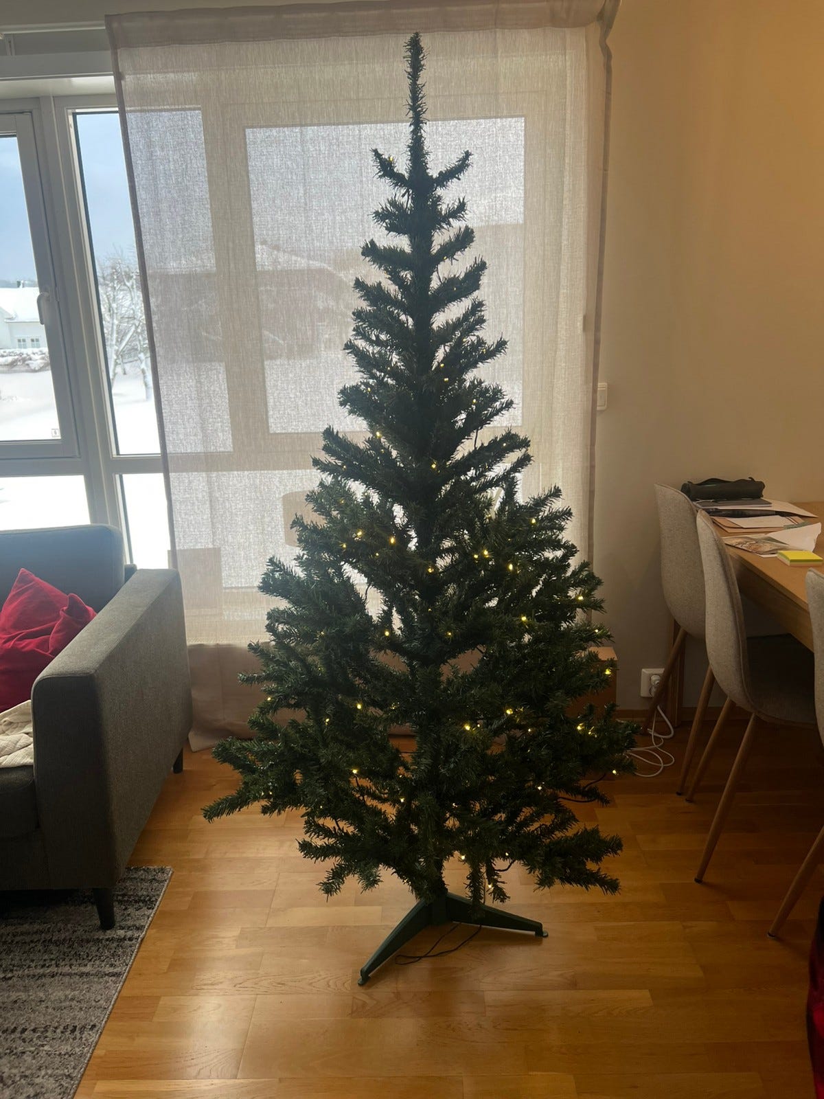 Gir bort Juletre fra rusta | FINN-torget