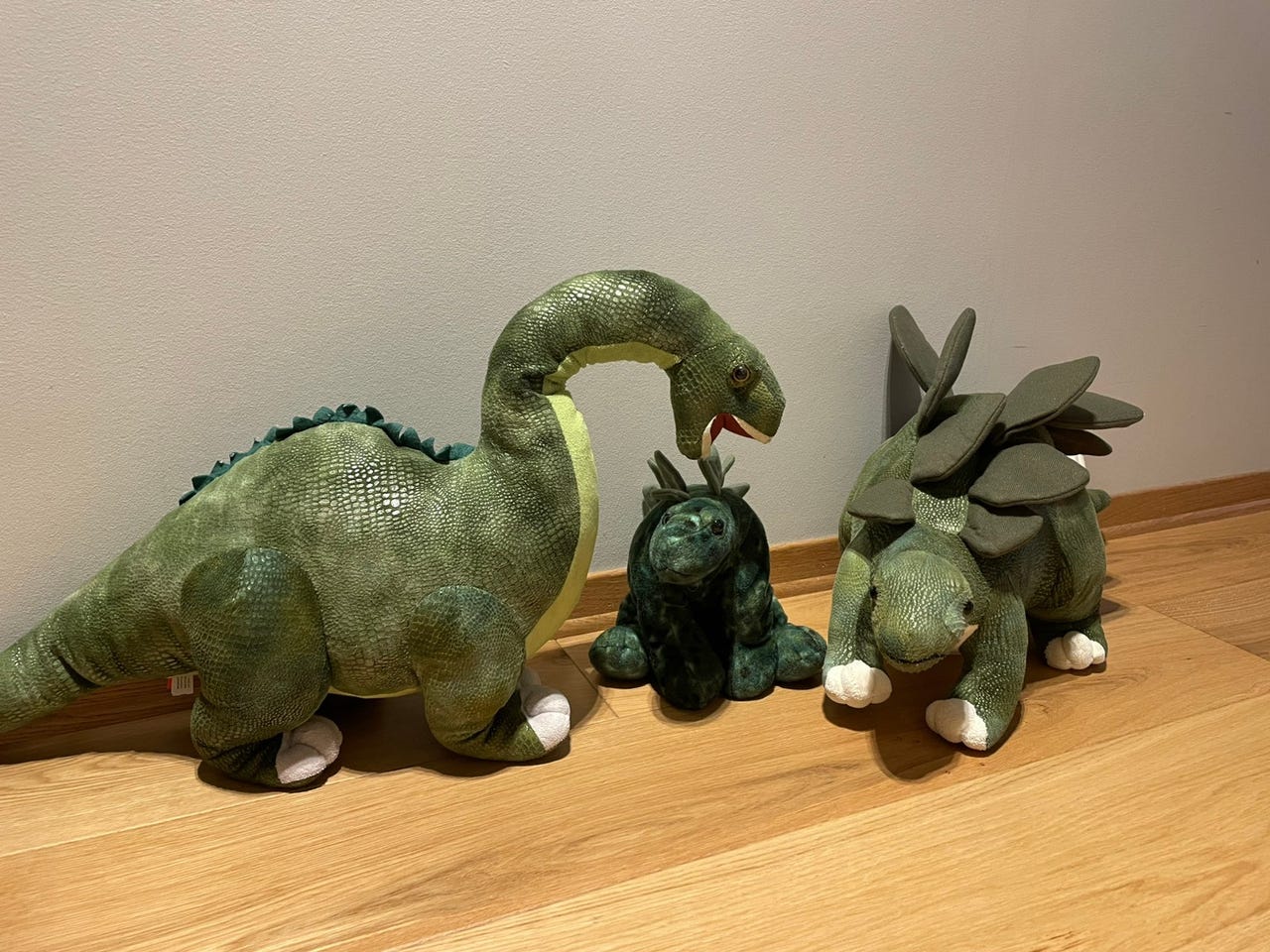 Store fine dinosaur-bamser | FINN-torget