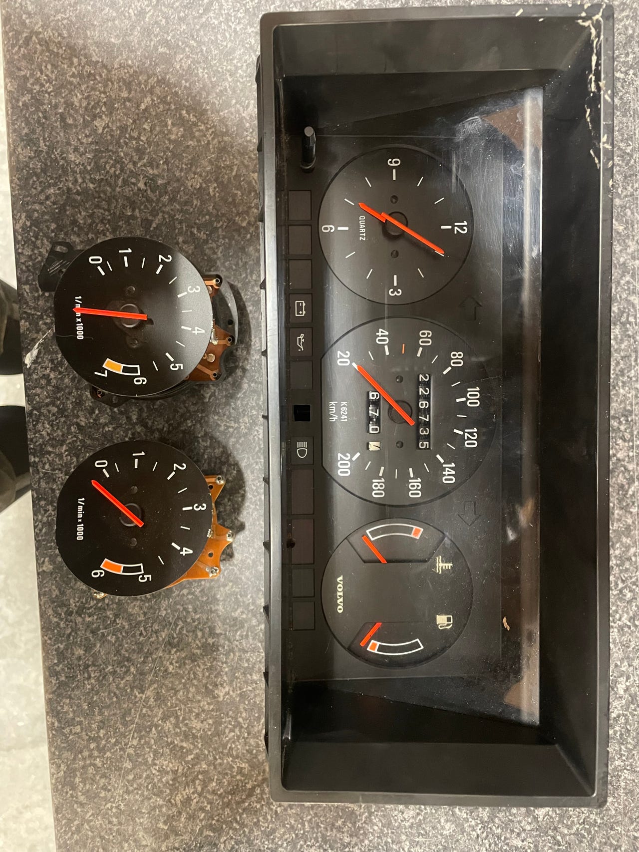 Speedometer og turteller til Volvo 240 | FINN-torget