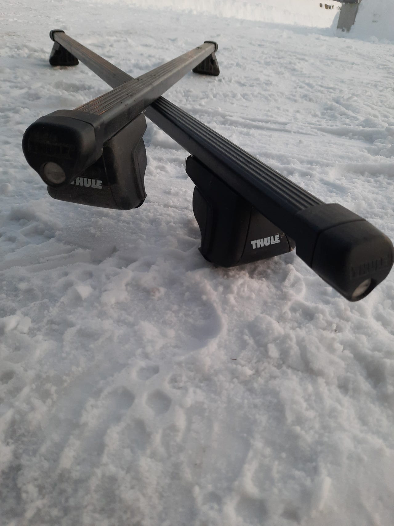 Thule lastebøyler | FINN-torget
