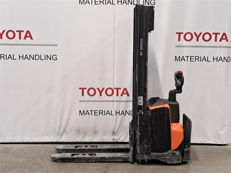 Til salgs: Toyota SWE140L - 2022 - Truck - Løftekapasitet 1400 kg ...