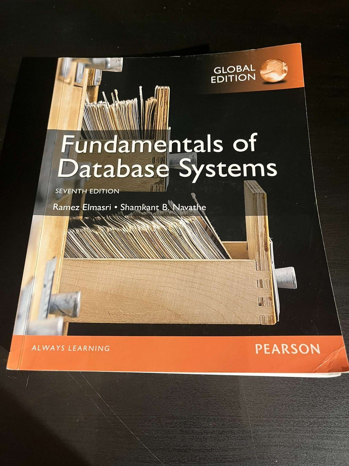 Fundamental of Database Systems | FINN-torget