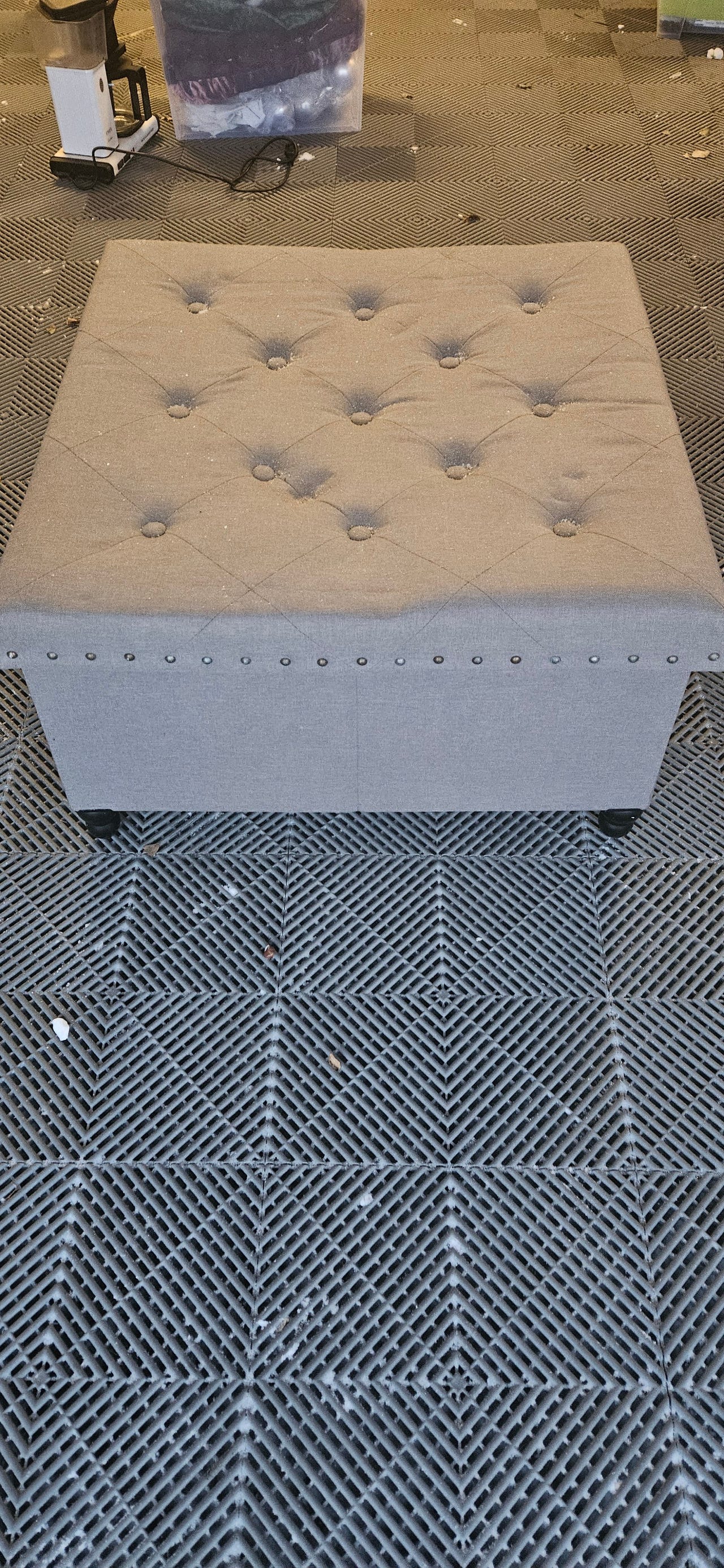 Puff med oppbevaring selges | FINN-torget