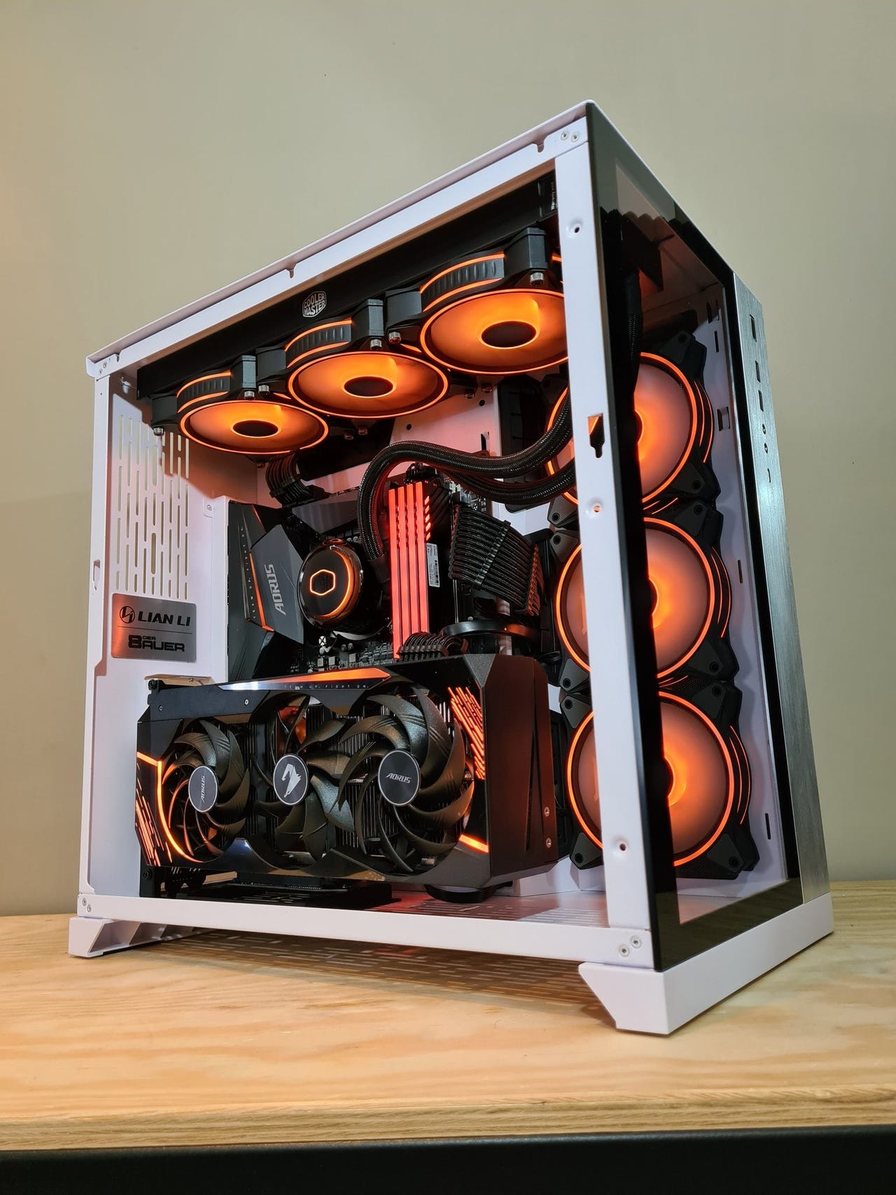 Rå Gaming PC! 3080 | I9-10900KF | 3TB M.2 | 32GB 3200MHZ DDR4 | FINN-torget